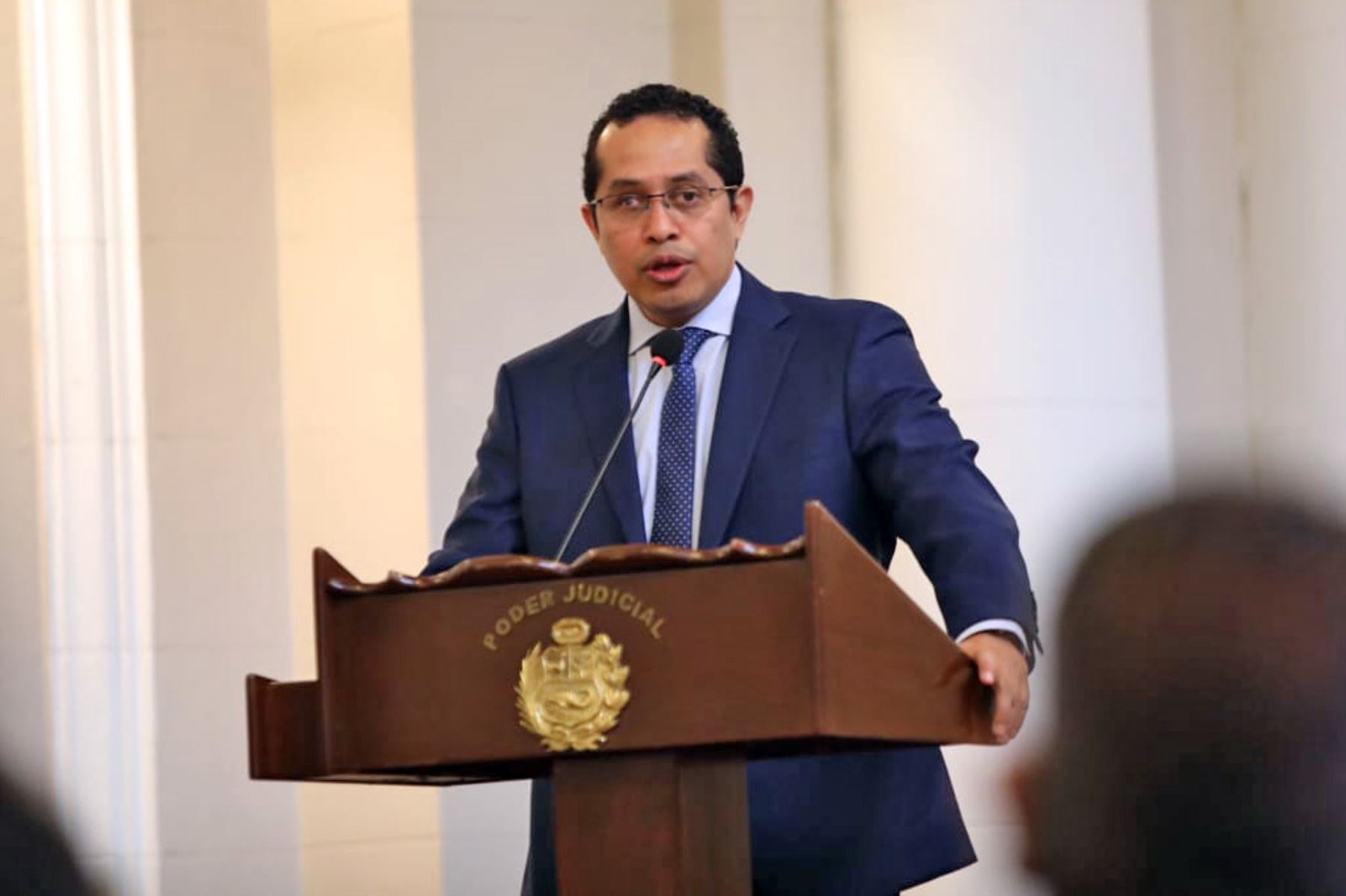 Roberto Burneo Bermejo: Nuevo Presidente del JNE